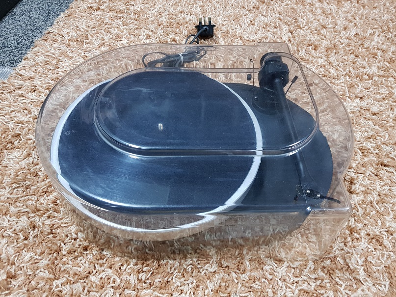Pro-ject RPM4 Turntable (Sold)