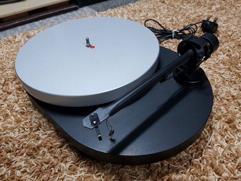 Pro-ject RPM4 Turntable (Sold)